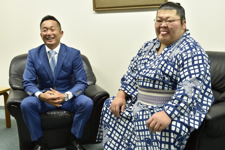 秋田出身・同級生アスリートのスペシャル対談 豪風 旭×石川雅規（東京ヤクルト）① おすもうさん 8719